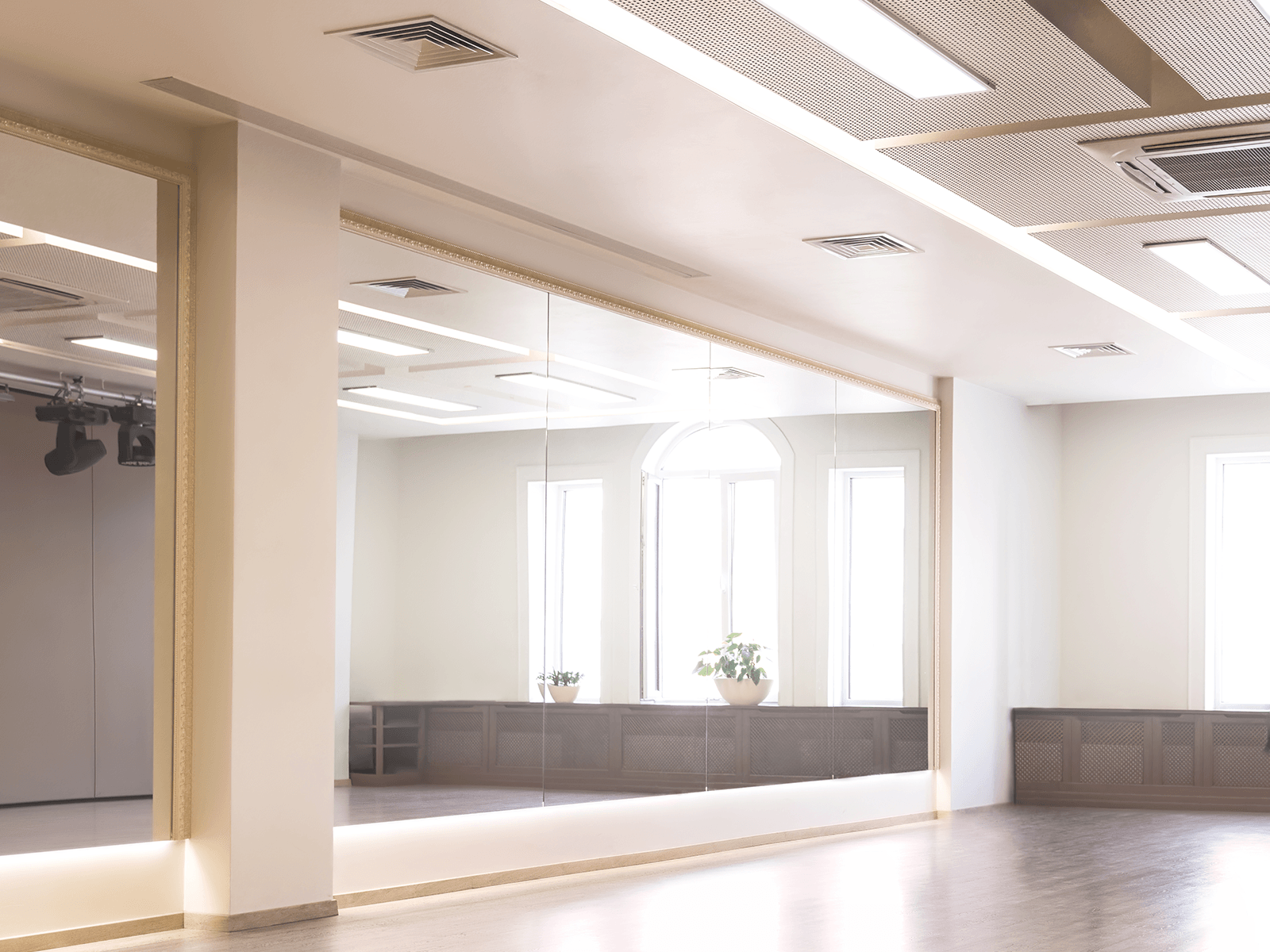 Connection Glass and Mirrors